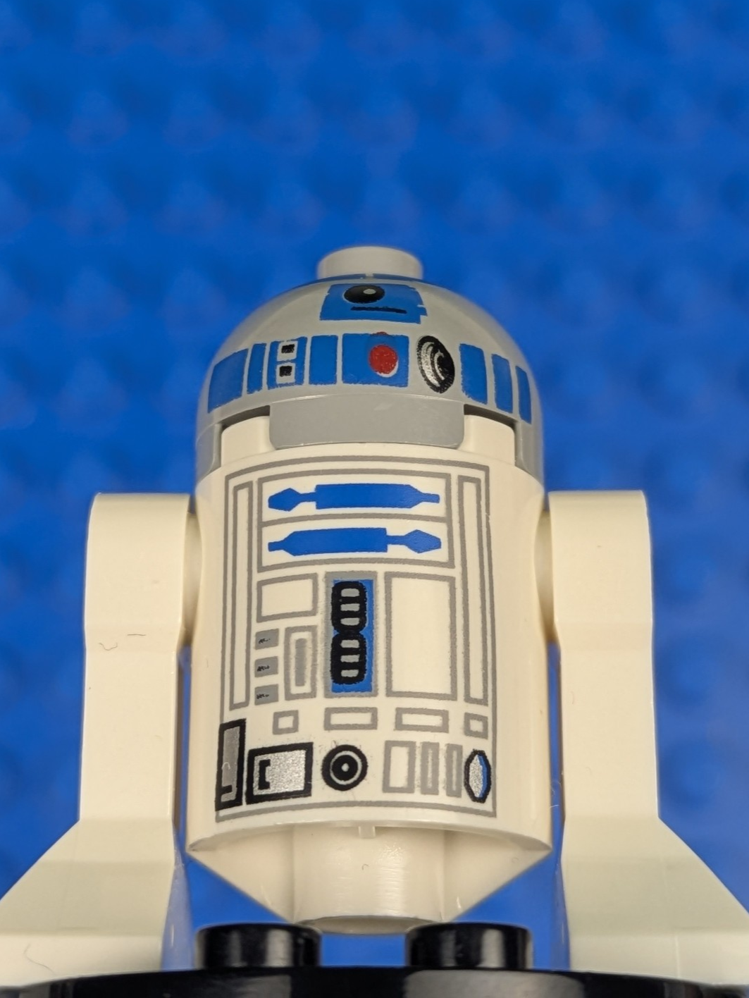 Lego Star Wars: R2-D2 - Astromech Droid sw0217 Sets 10188, 10240 ...