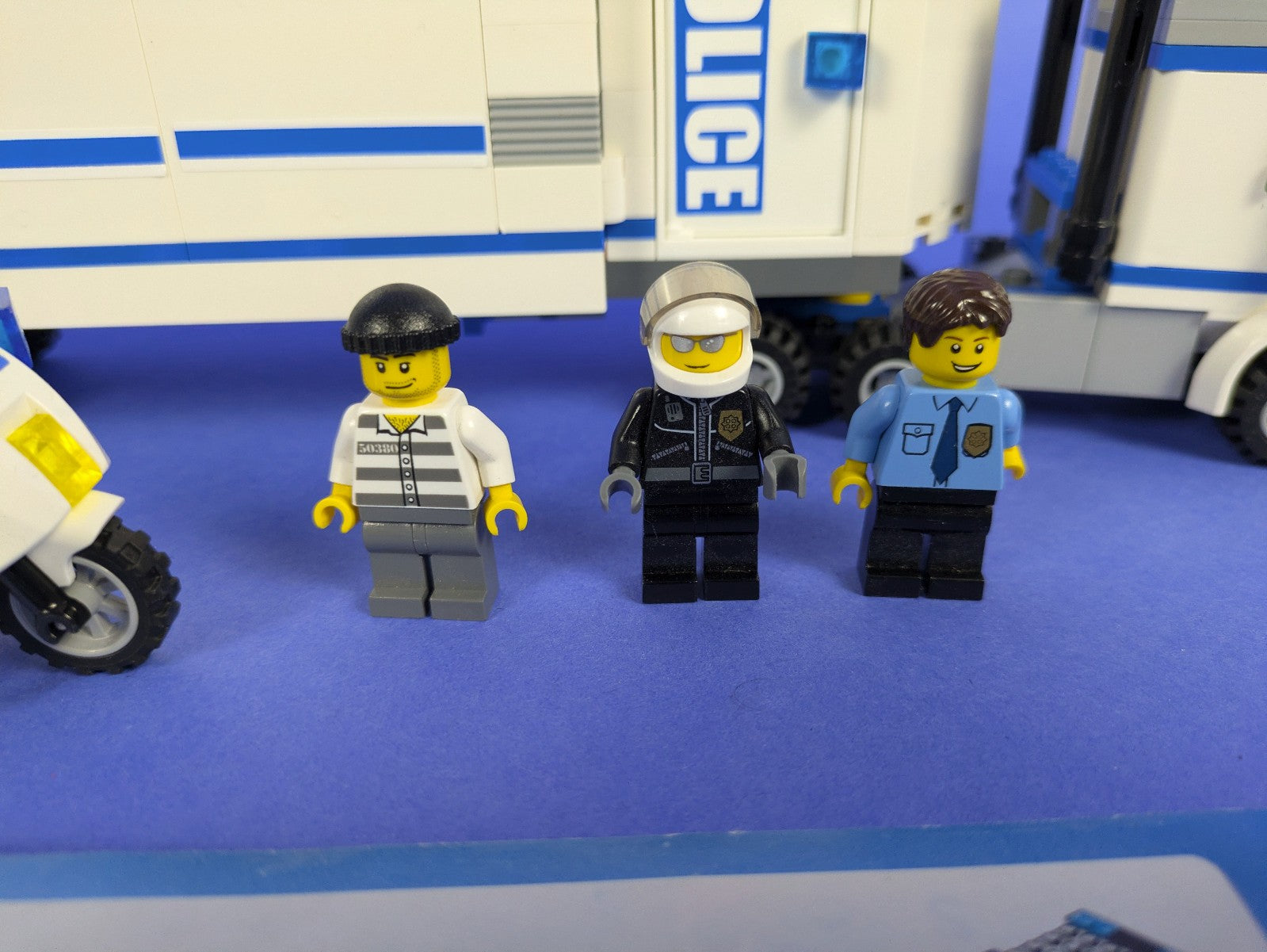 Lego Town: City: Police: Mobile Police Unit 7288 w/ Instructions – Collector's Kingdom